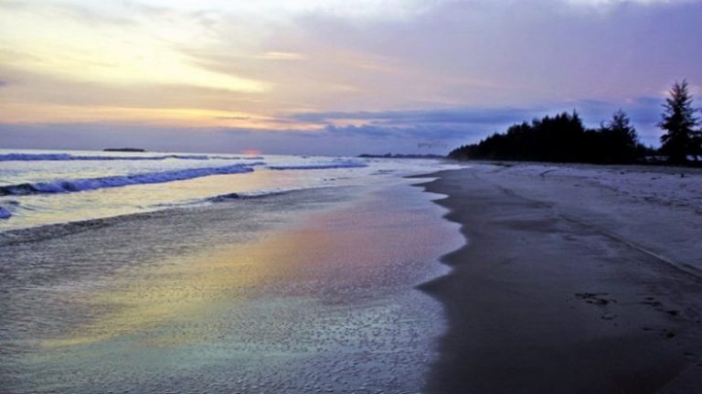 5 Wisata Alam yang Menawan di Agam, Sumatera Barat – Trippers.id